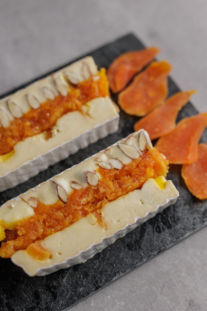 MangoBrie – La Tablita Deli